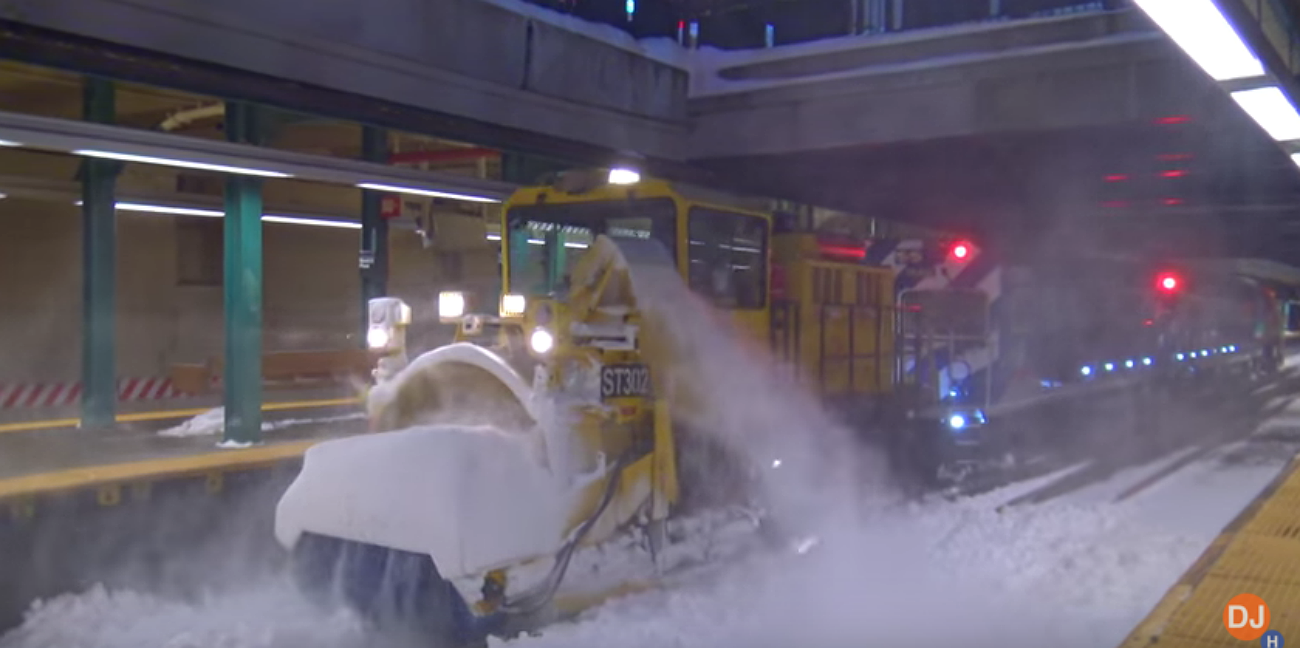 Have You Ever Wondered How the MTA Clears All That Snow Off NYC's ...