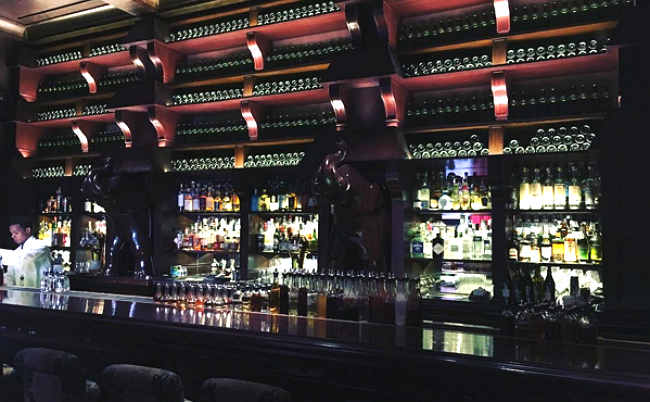8 NYC Bars Shakespeare Would Definitely Enjoy a Drink or Two | spoiled NYC
