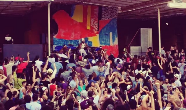 Warm Up This Summer with This Incredible Outdoor Concert Series at Long ...