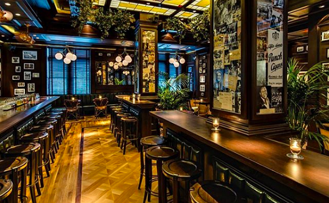 This New Waterfront Bar Takes You Back to Prohibition-Era Cuba ...