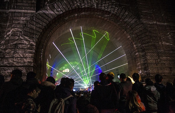 Listen to Free Live Music Under the DUMBO Archway This Summer | spoiled NYC